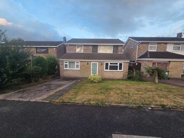 4 Bed Detached House Troutbeck Road Cheadle SK8 Mustafa & Co Property Management