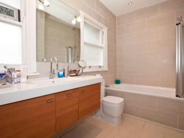 4 Bed Detached House, Burnaby Gardens, W4
