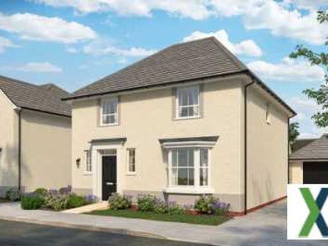4 bed detached house for sale
