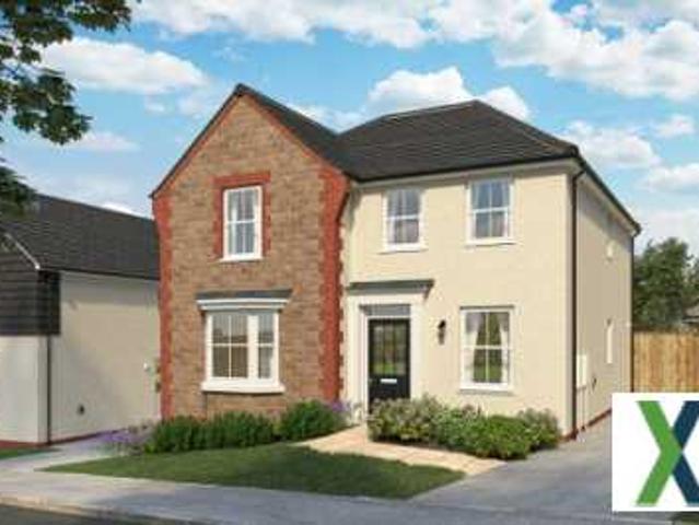 4 bed detached house for sale