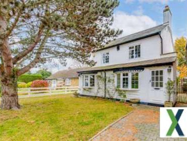 4 bed detached house for sale
