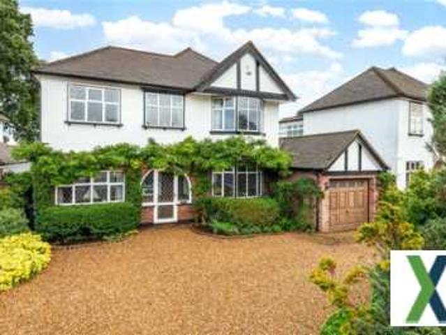 4 bed detached house for sale