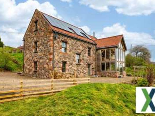 4 bed detached house for sale