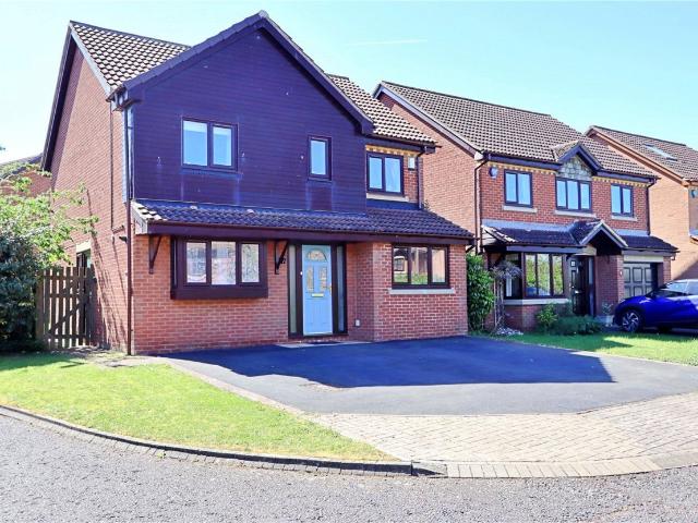 4 bed Detached House for Rent