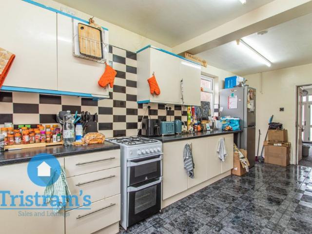 4 bed Detached House for Rent