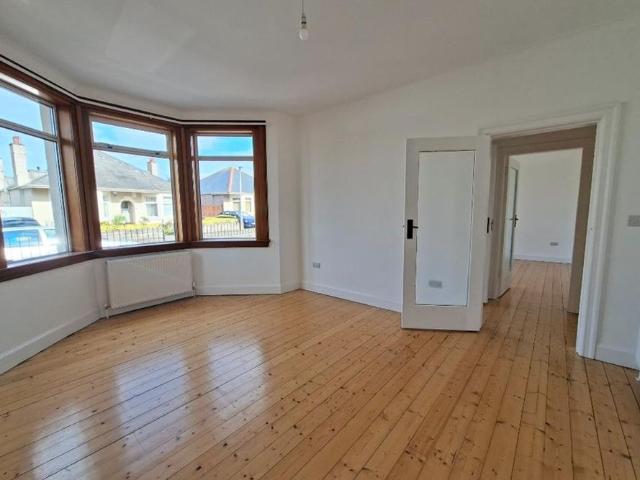 4 bed detached house for rent in Mountcastle
