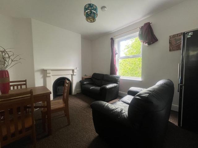 4 Bed Detached House, Goolden Street, BS4