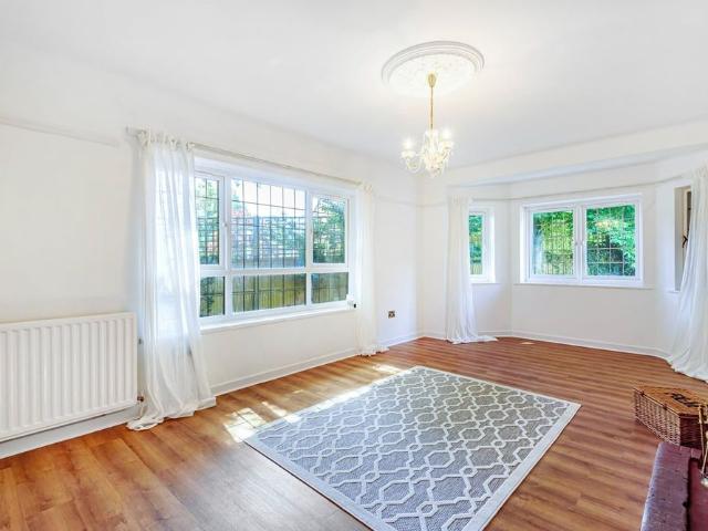 4 Bed Detached House, Oaklands Way, SO16