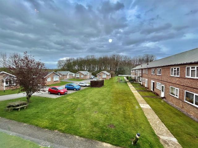 4 Bed End Terrace Apartment, Carnaby Covert Lane, Bridlington YO15, 4 bed maisonette to rent, £800 pcm | PrimeLocation