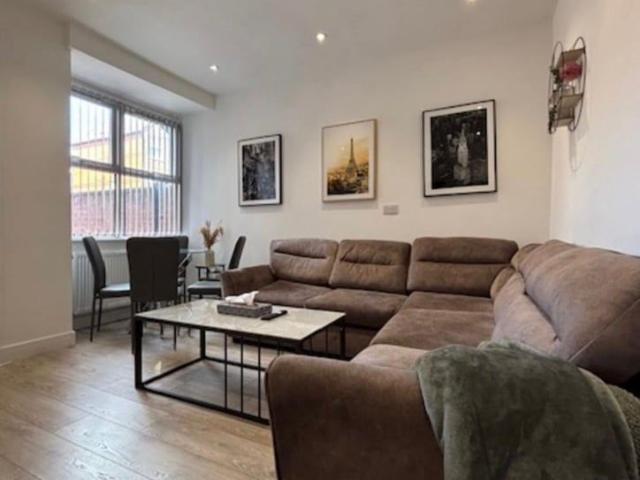 4 Bed End Terrace, Beresford St, M14