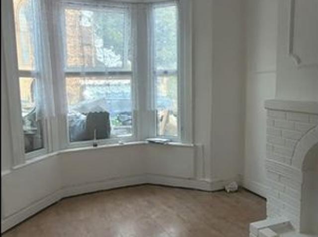 4 Bed End Terrace, Burford Road, E6