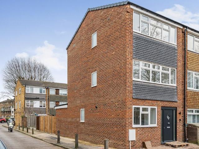 4 Bed End Terrace, Carston Close, SE12