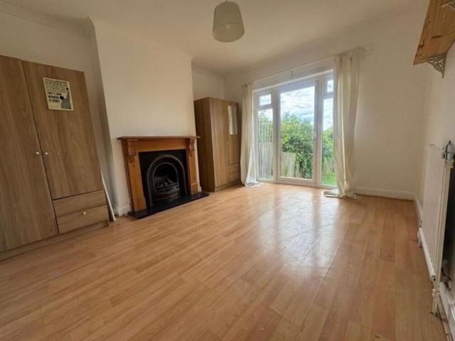 4 Bed End Terrace, Minehead Road, SW16