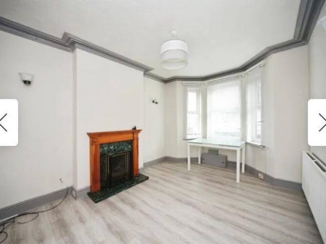 4 Bed End Terrace, Reginald Street, LU2