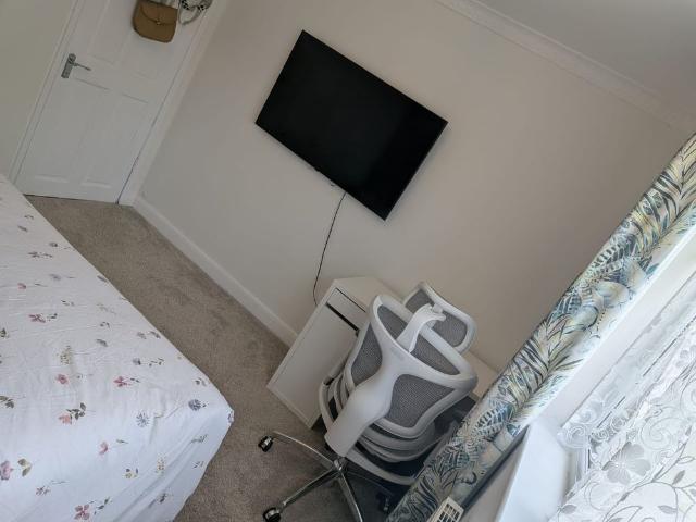 4 Bed End Terrace, Rossefield Grove, LS13