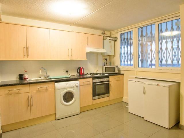 4 Bed Flat No Living Room in St Johns Wood. NW8