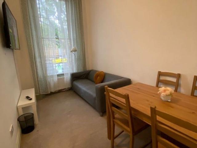 4 Bed Flat, Argyle Street, WC1X