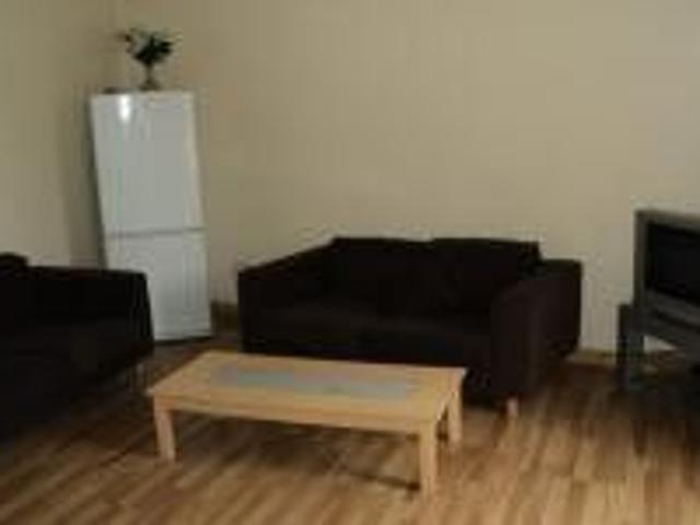 4 Bed Flat Bradford