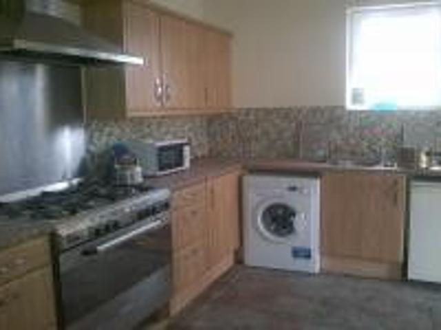 4 Bed Flat Bradford