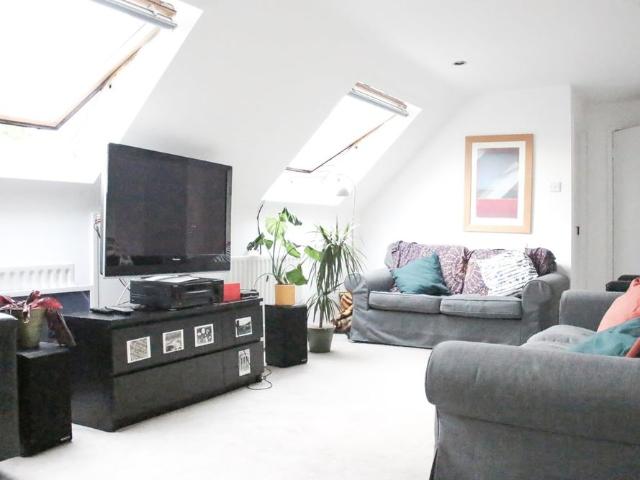 4 Bed Flat, Clarence Avenue, SW4