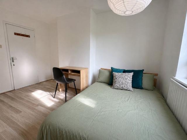 4 Bed Flat, Everard House, E1