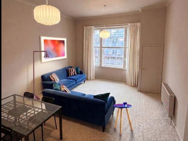 4 Bed Flat, Edinburgh, EH1