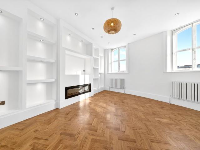 4 Bed Flat, Egerton Court, SW7