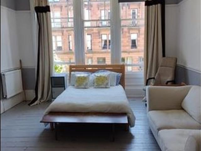 4 Bed Flat, Falkland Street, G12