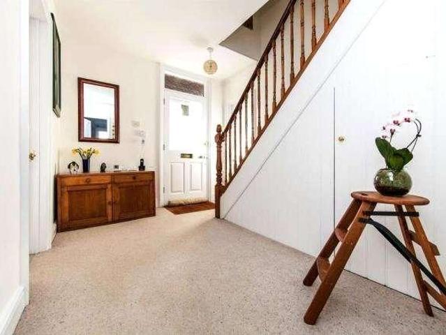 4 bed flat for sale
