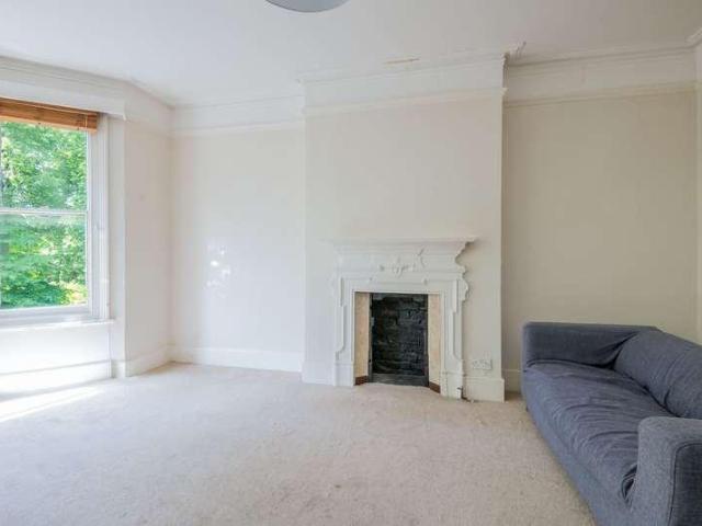 4 bed flat for sale
