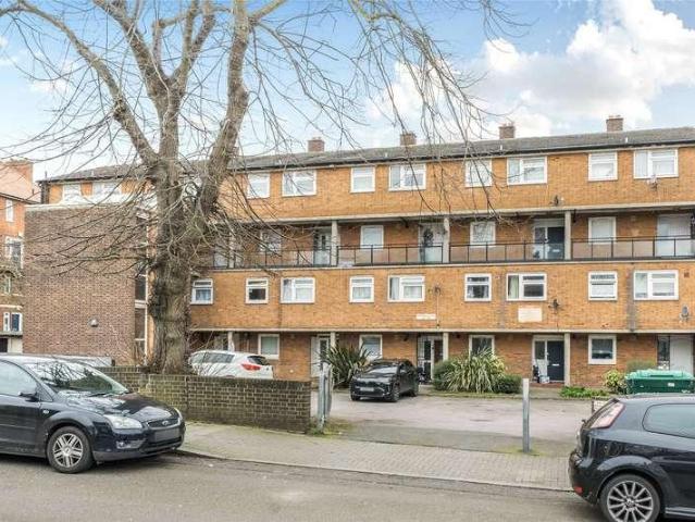4 bed flat for sale