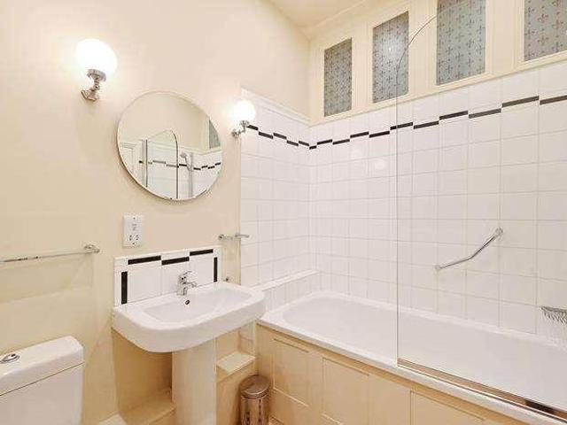 4 bed flat for sale