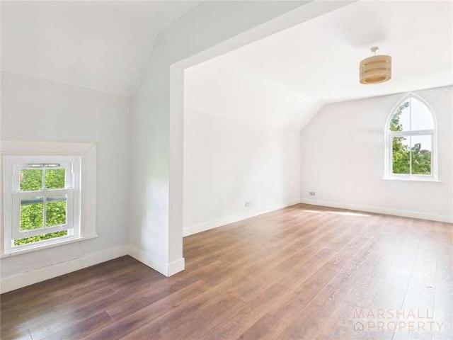 4 bed flat for sale