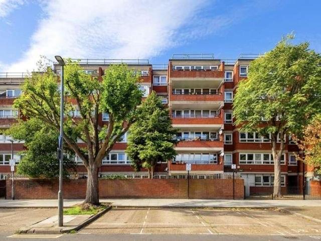 4 bed flat for sale