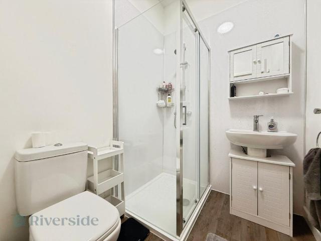 4 bed flat for sale