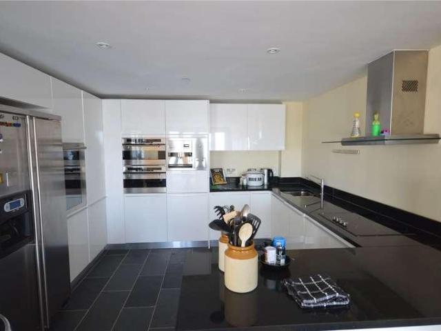 4 bed flat for sale