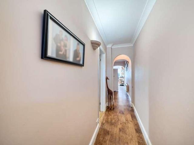 4 bed flat for sale