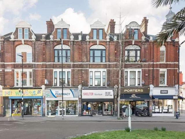 4 bed flat for sale