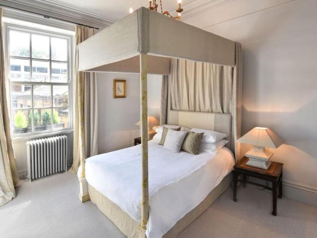 4 bed flat for sale