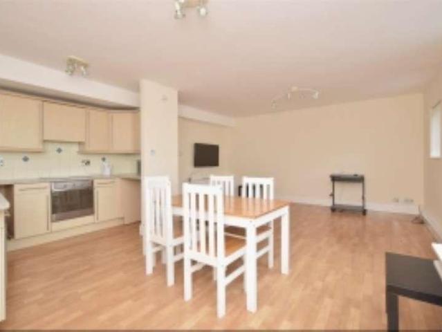 3 bed flat for sale