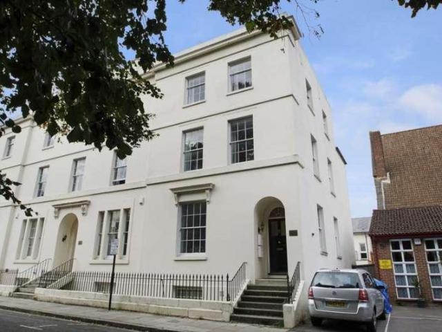 4 bed flat for sale