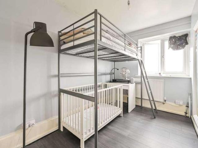 4 bed flat for sale