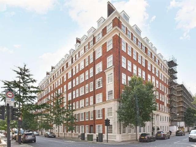 4 bed flat for sale