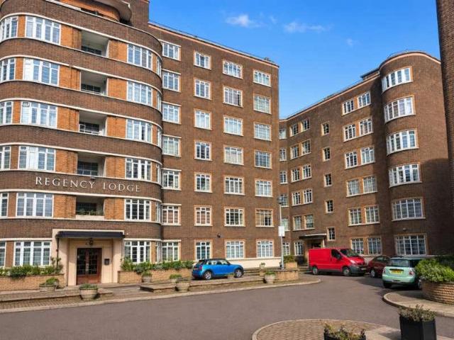 4 bed flat for sale