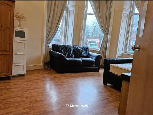 4 Bed Flat, Herschell Street, G13