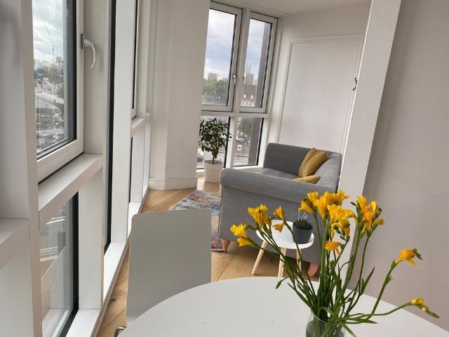 4 Bed Flat, High St, E15