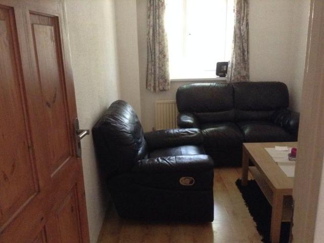 4 bed flat in Camberwell, near King’s College Hosp