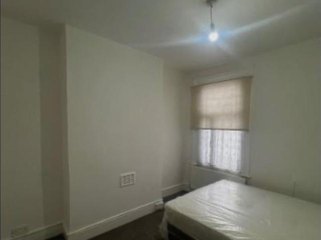 4 Bed Flat, Inwood Court, NW1