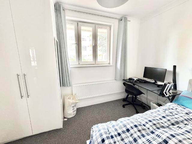 4 Bed Flat, Isabella House, W6