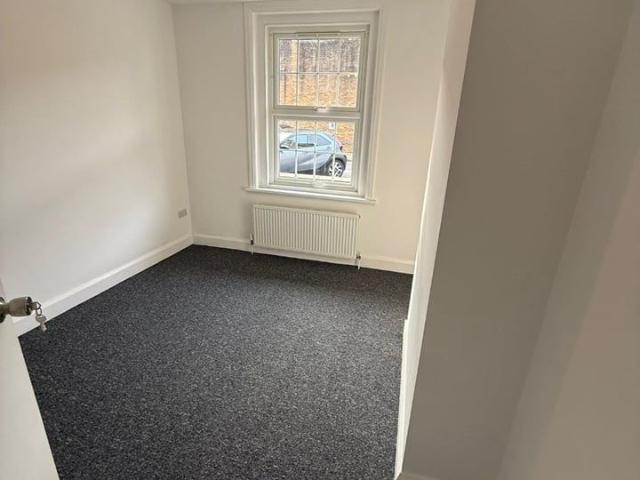 4 Bed Flat, Jebb Avenue, SW2